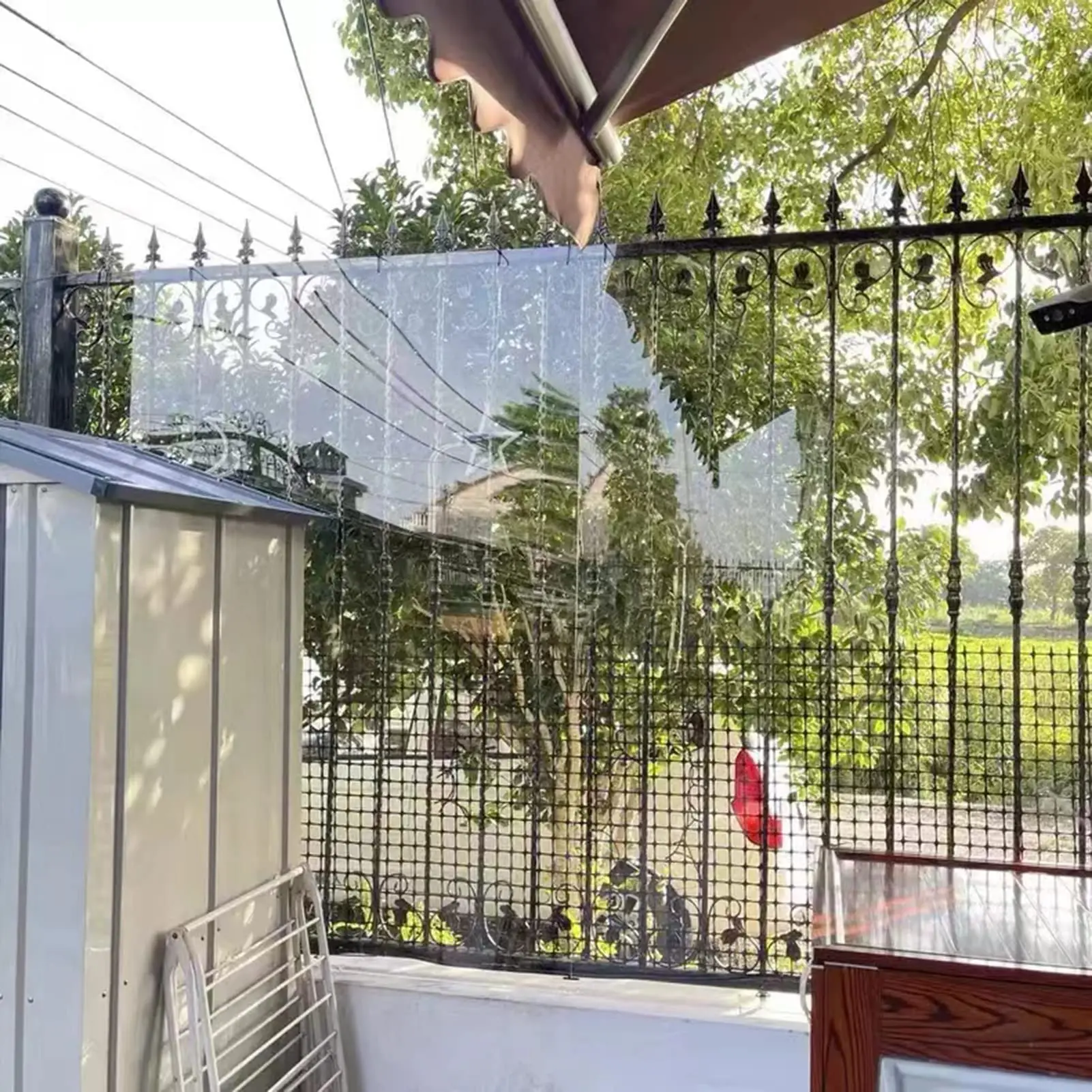Baranda de hierro y policarbonato: seguridad y estética | POLISANTAFE